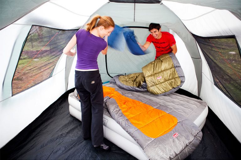 A Beginner's Guide to Pitching a Tent | Snowys Blog
