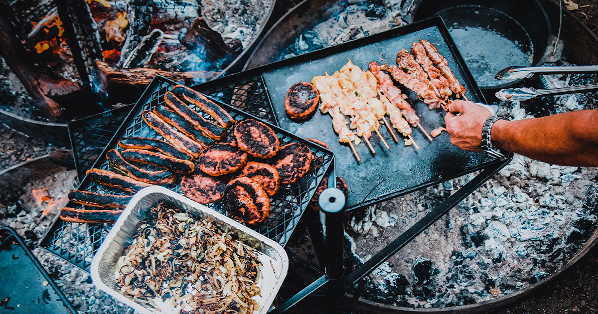 Guide to Cooking Options for Campfire Season | Snowys Blog