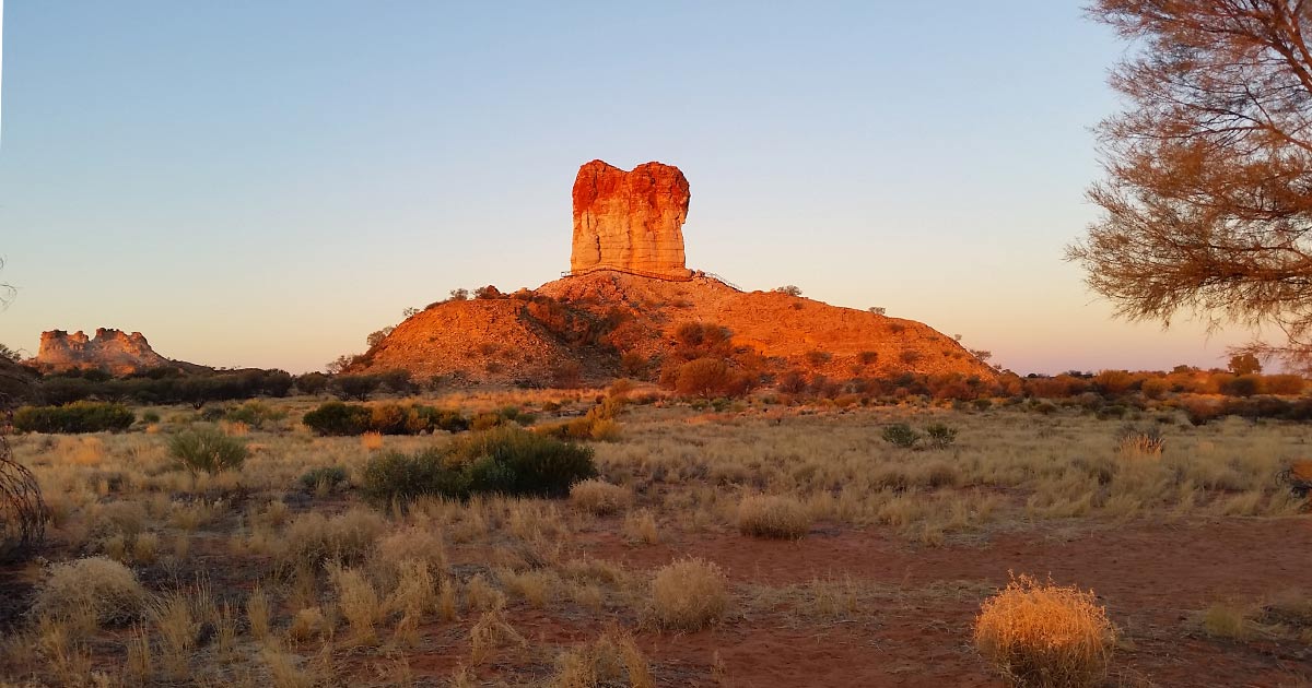 Exploring Chambers Pillar in the Northern Territory | Snowys Blog