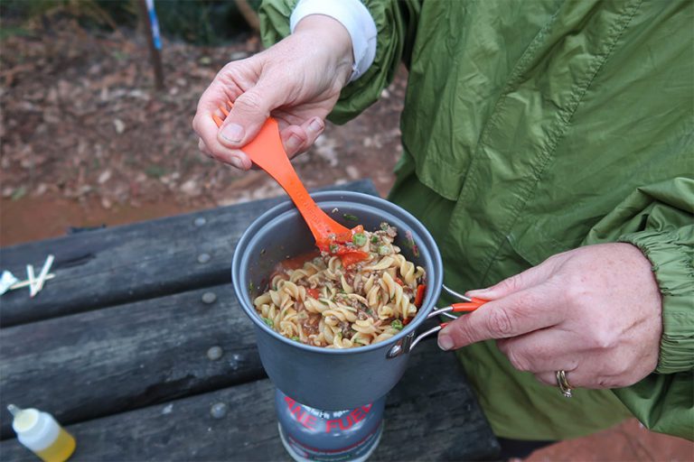 Guide to Dehydrating Food for Hiking | Snowys Blog