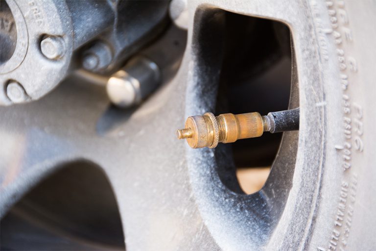 Ultimate Guide for Tackling Rough Tracks in your 4WD | Snowys Blog